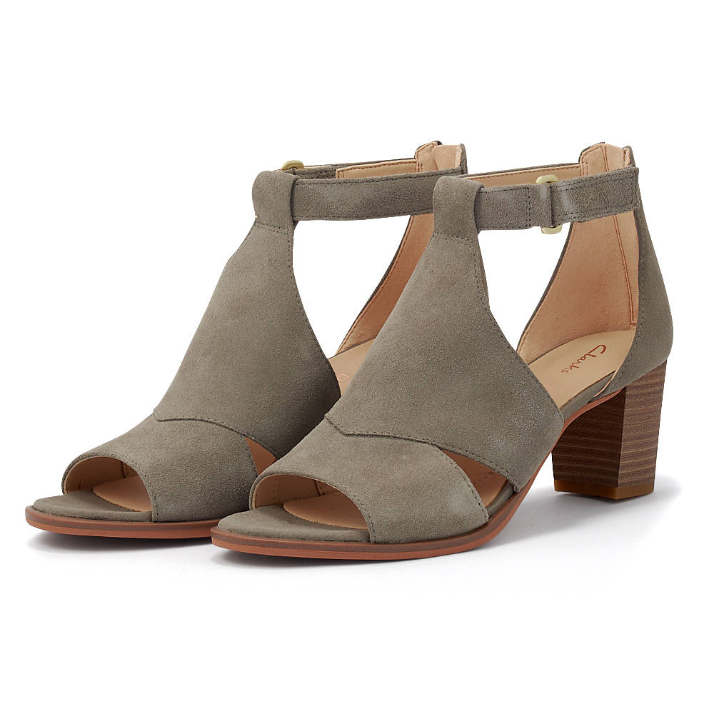 Clarks | e-Papoutsia.gr